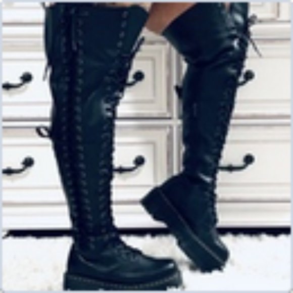 Dr. Martens | Shoes | Rare Dr Martens Azreya Max Leather 26eye Over The ...